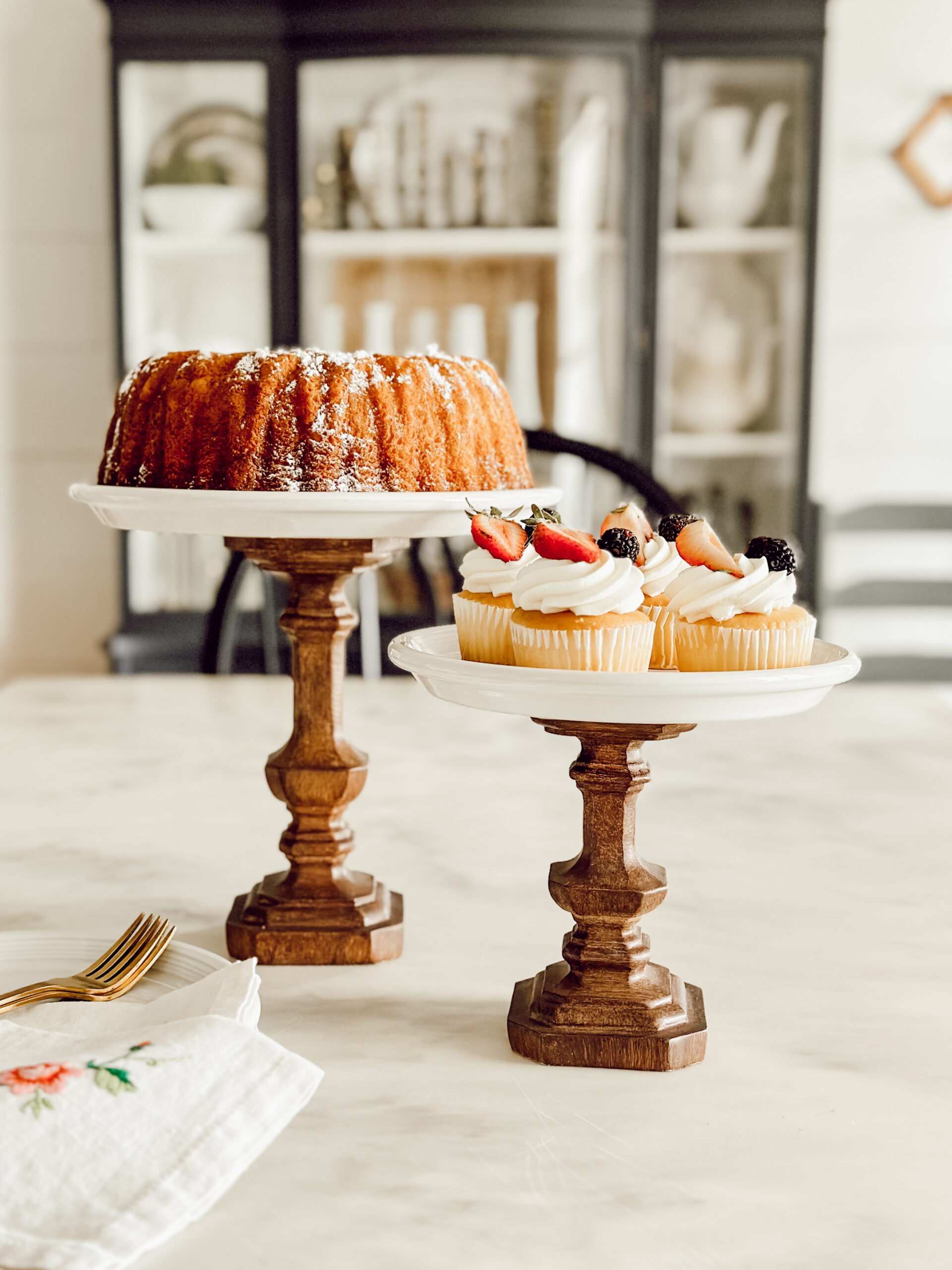 How to Make a DIY Cake Plate Stand