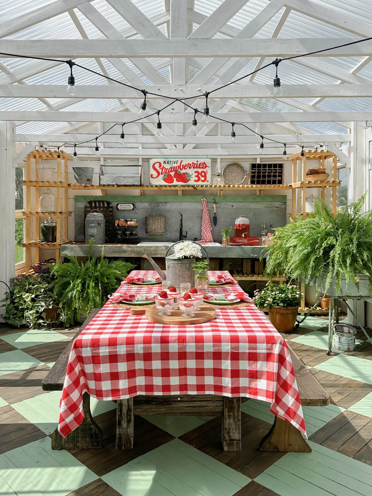 How to Throw the Ultimate Summer Strawberry-Themed Party