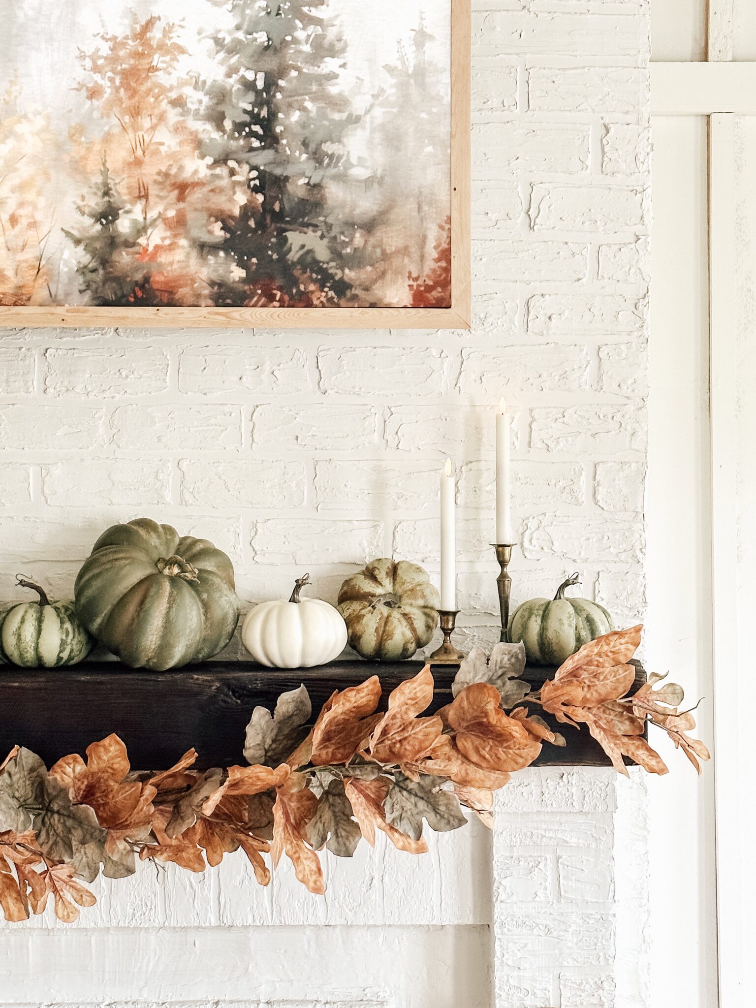 Autumn Elegance: DIY Fall Garland with Faux Stems