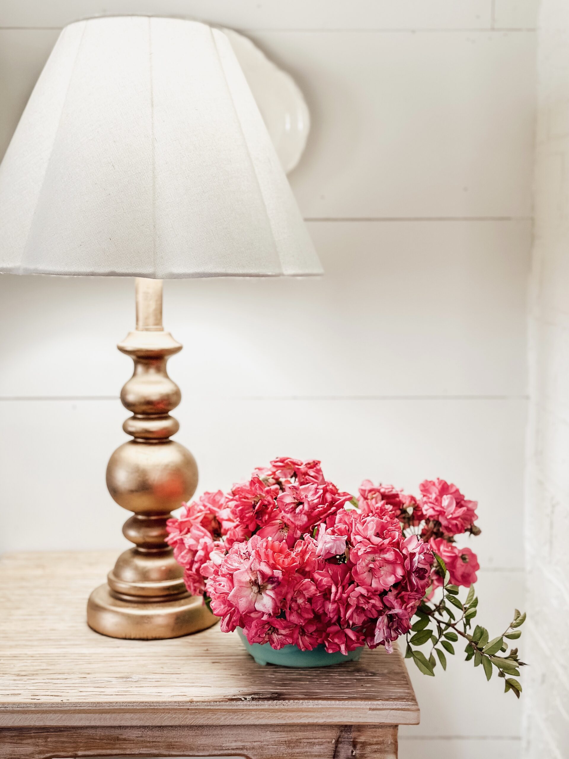 Give Your Old Lamp a Makeover: Easy DIY Vintage Brass Look