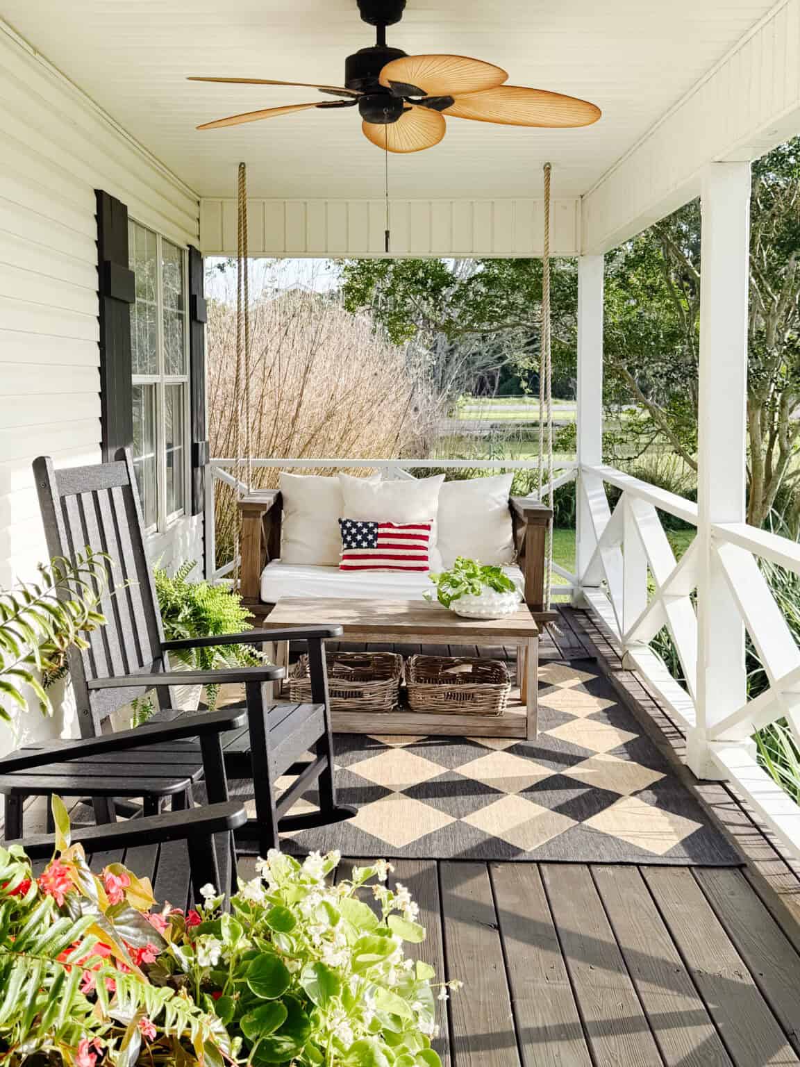 10 Summer Porch Decorating Tips to Create the Ultimate Outdoor Escape