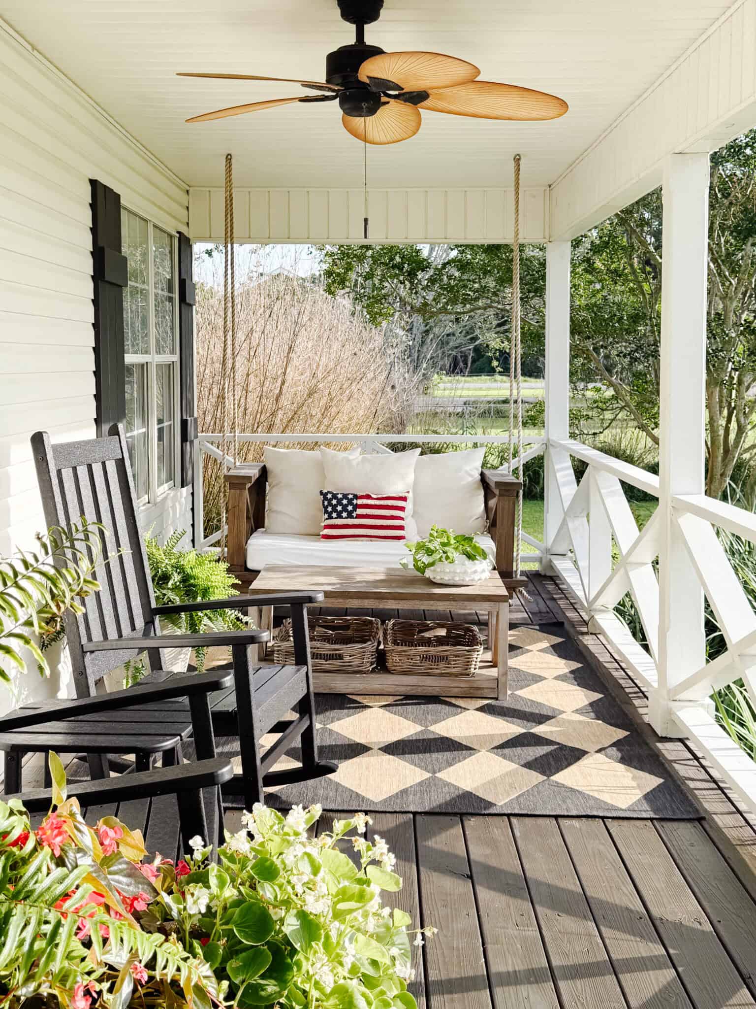10 Summer Porch Decorating Tips to Create the Ultimate Outdoor Escape