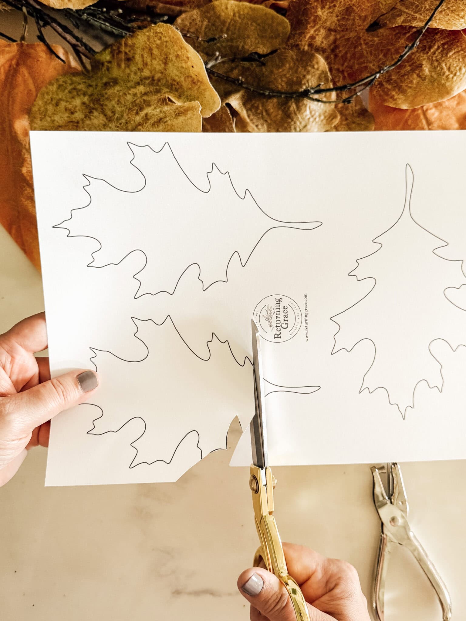 Easy DIY Leaf Place Cards for an Elegant Fall Table