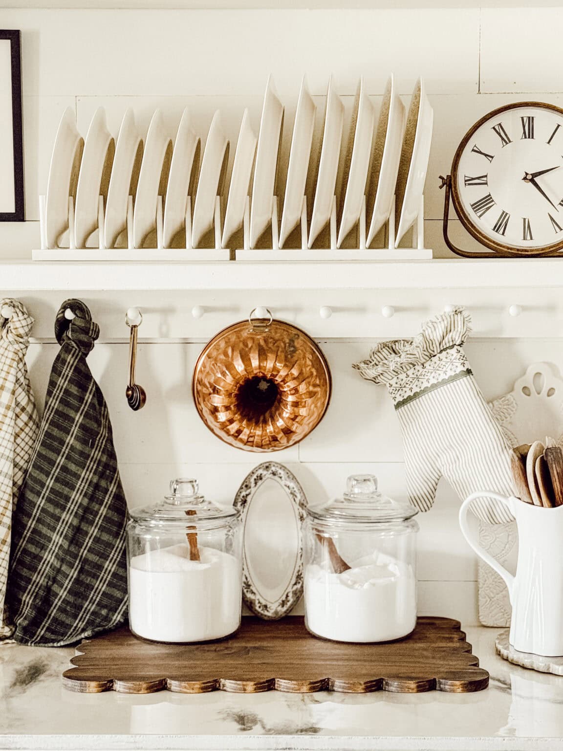 How to Make a Scalloped Cutting Board on a Budget